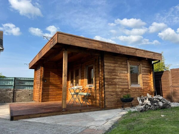 Scandi-style Cabin In Bideford, Private Parking - Devon