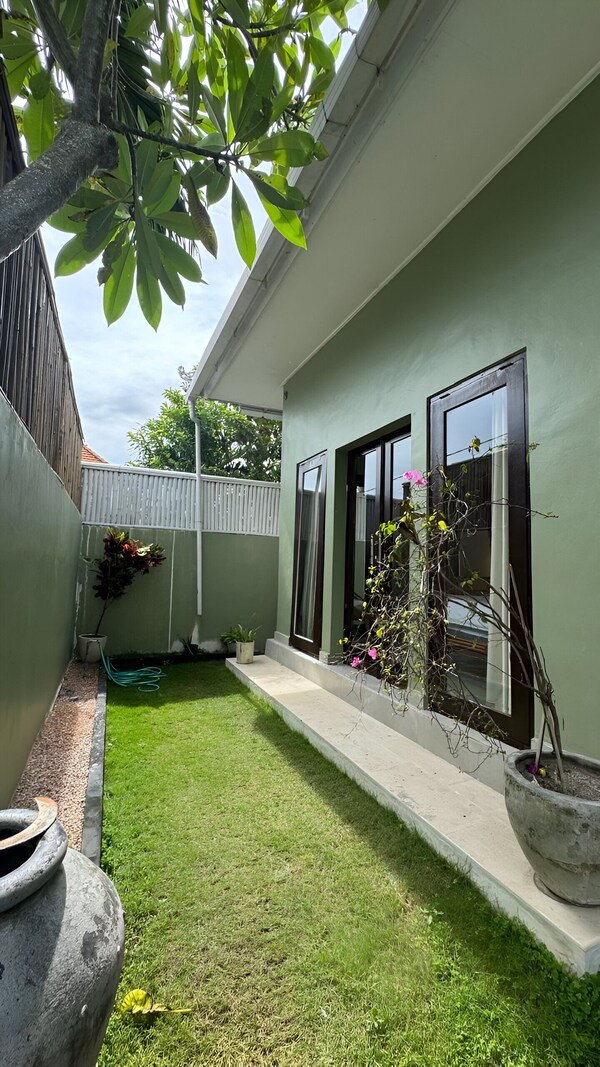 Charming Villa With Private Pool In Canggu Center - Canggu