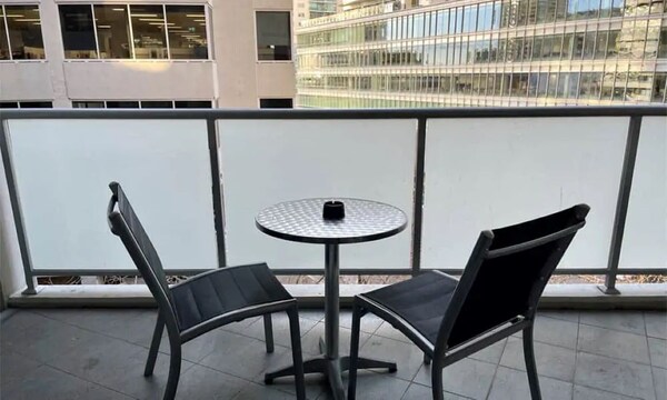 Standard Studio City View At Cunningham Street, Sydney Cbd - Sydney