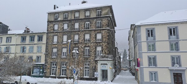 Bright 3-room Apartment With 3-star Rating In The Heart Of Le Mont-dore - La Bourboule