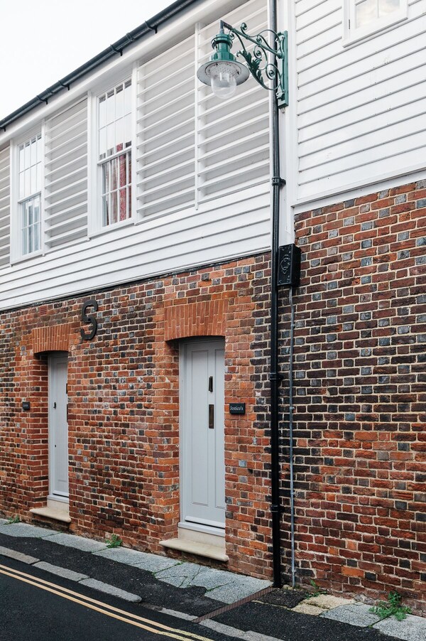 Jestico's, Retro Central,  1 Foc Parking  - Newly Listed To Vrbo - Canterbury