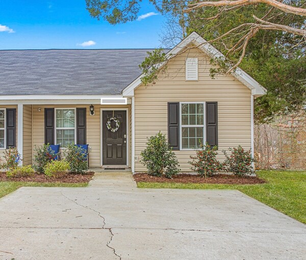 Extended Stay Rental Near Downtown Greensboro - Greensboro, NC