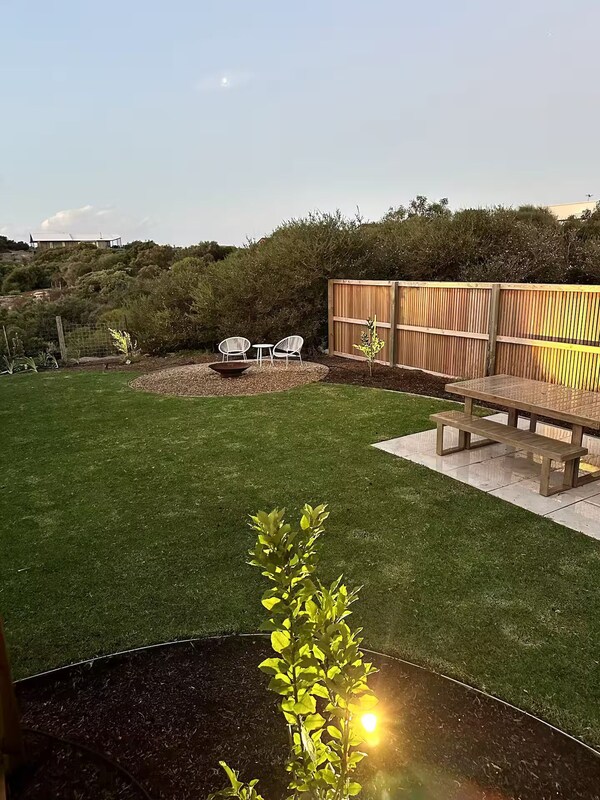Magpie Sands · Coastal Escape + Wine Country | Beachside Getaway - 애들레이드