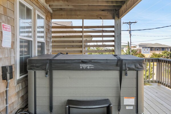 A Beach Life: Hot Tub | Rec Room | Pet-friendly - Rodanthe, NC