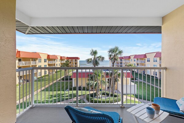 Direct Ocean View, Gorgeous Updated Interior - Point East 314 - New Smyrna Beach, FL