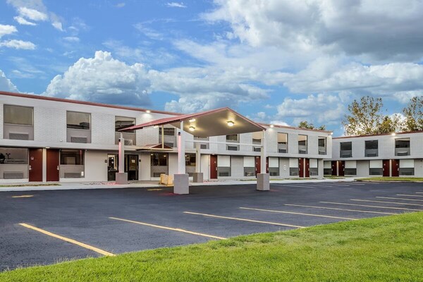 Hassle-free Accommodation With Free Parking, Pets Are Welcome! - Alexandria, LA