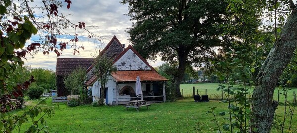 Gîte Ella - 20 Min From Le Pal Park - Dog Welcome - Small Family Campsite - Lapalisse