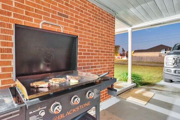 3 Blocks To Bay + Boat Parking + Renovated + 3 Bd - Panama City