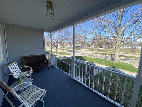 Big Home - Walk To The Beach - First Year Offered - Ludington, MI