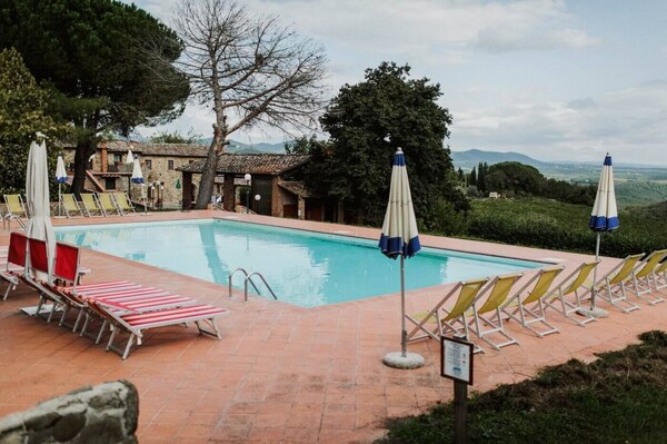 Apartment In An Idyllic Holiday Complex In The Middle Of The Winery B3 - Toscane