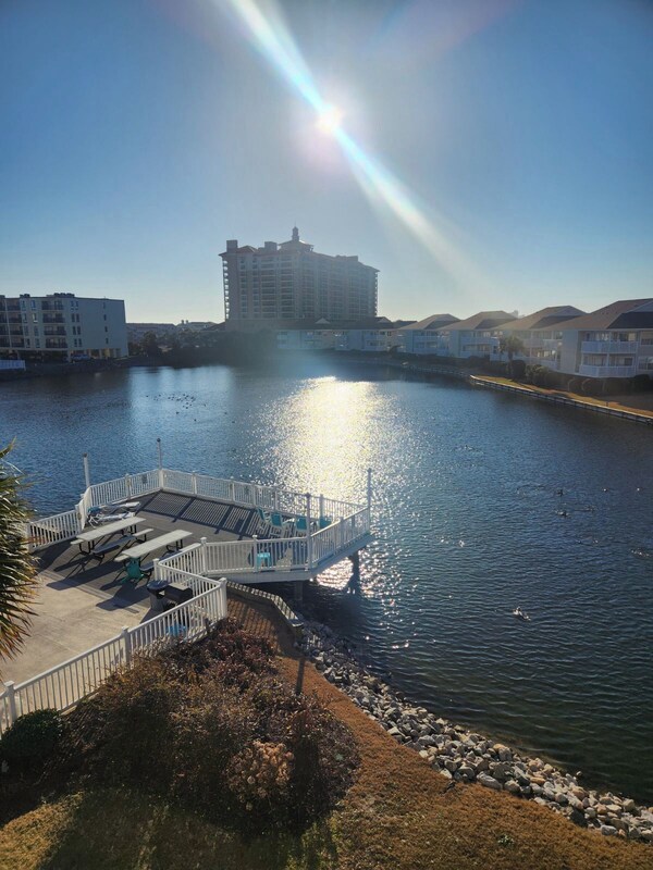 Cozy 2-bedroom Condo With Ac, Lake View In North Myrtle Beach, Cherry Grove. - North Myrtle Beach, SC