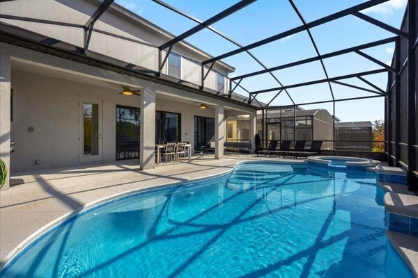 Last Minute Disney! Private Pool, Hot Tub, Game Room & Themed Bedrooms. Book Now! #124761 - Orlando