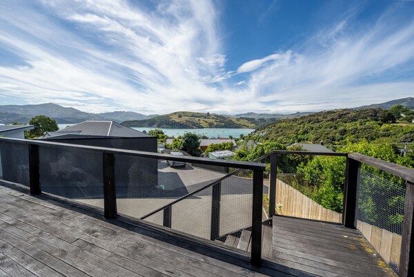 Coastal Outlook - Akaroa Holiday Home - Akaroa