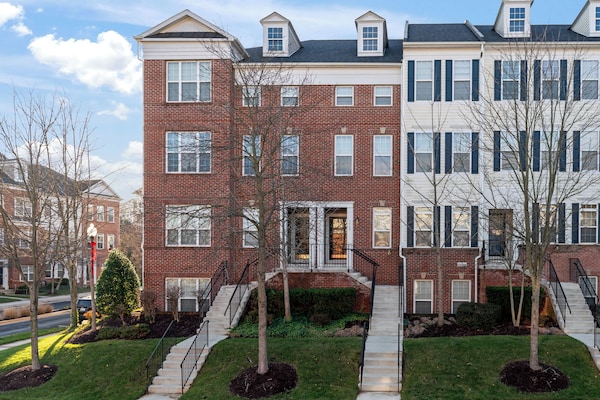 Metro & Andrews Afb Nearby  Perfect Townhome - Washington