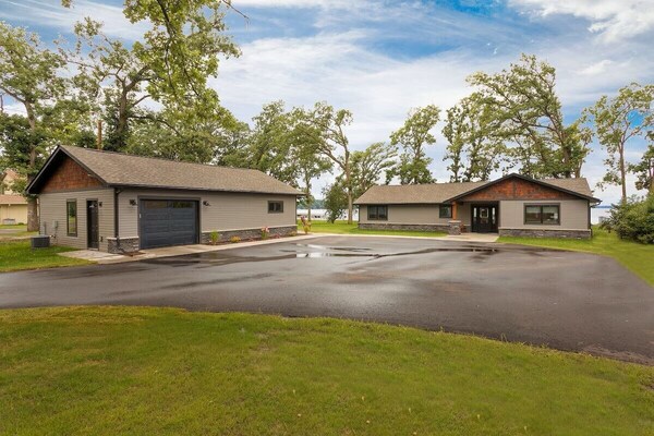 Gull Lake Cabin + Bunkhouse With Sandy Beach & Pontoon/jet Ski Availability! - Nisswa, MN