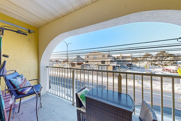 Town Of Dewey Beach Pet Friendly Condo W/deck, Balcony, W/d, Wifi - Dewey Beach, DE