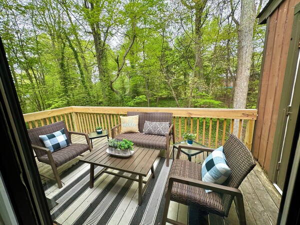 Cozy 2/2 Pet Friendly Condo Near Wake Forest University In Winston-salem - Wake Forest University, Winston-Salem