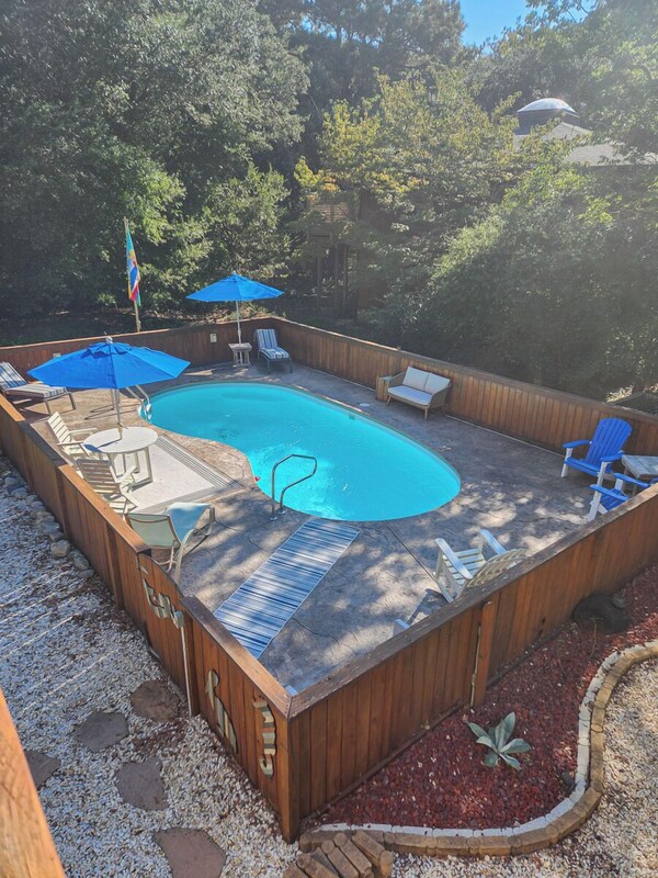 Peaceful 3 Br Home With Private Pool & Dogs Allowed - Duck, NC
