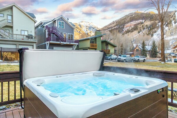Stylish Studio Retreat With Hot Tub Access - Ouray, CO