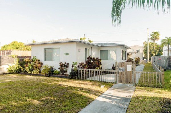 Beautiful Apartment In Hollywood 7 Minutes From The Beach By Car - Hollywood, FL