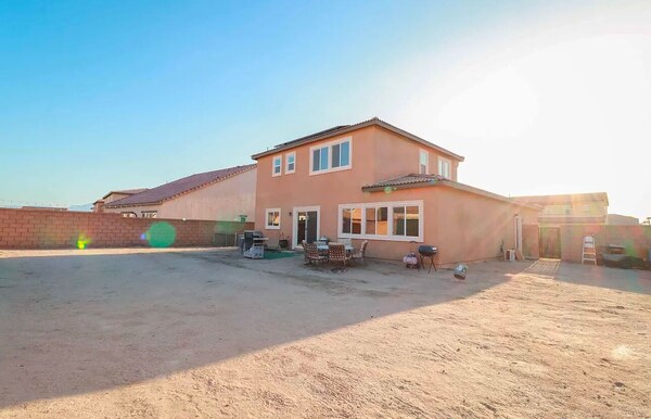Ideal For Companies From Out Of Town - Coachella, CA