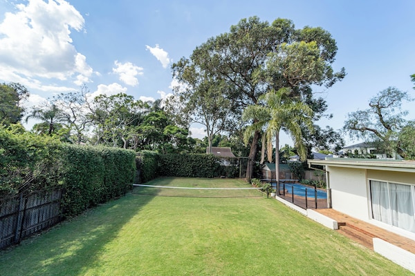 Stathfield Stylish 6br House With Pool/tennis - Auburn