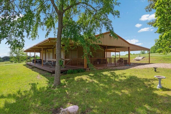 Friede's Hideaway - The Perfect Retreat With A Private Pond, Hot Tub & Much More - Silo, OK