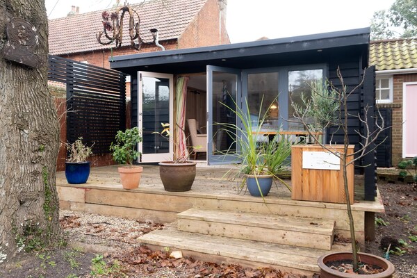Hatters - Sleeps 2 Guests In 1 Bedroom - Aldeburgh