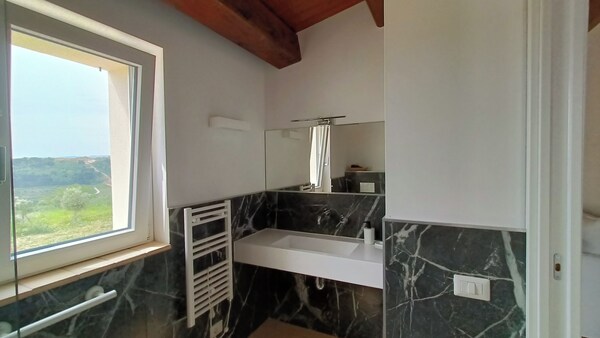 Panoramic Cottage, Stunning View, 3 Mins From The Sea, Surrounded By Olive Trees - Marcas