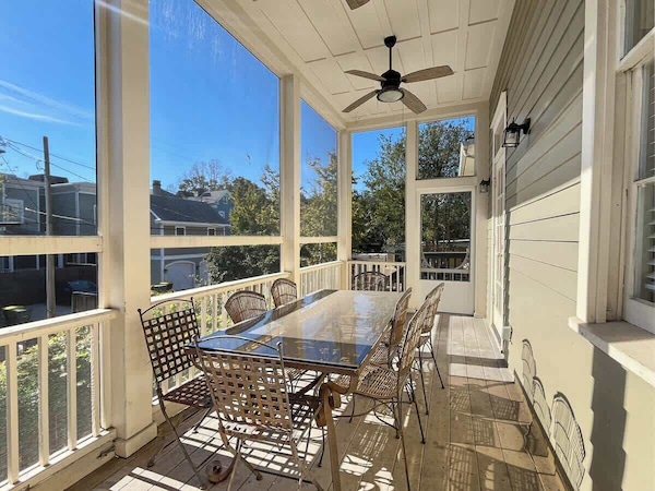 Elegant Historic Home, Steps From Forsyth - Savannah, GA