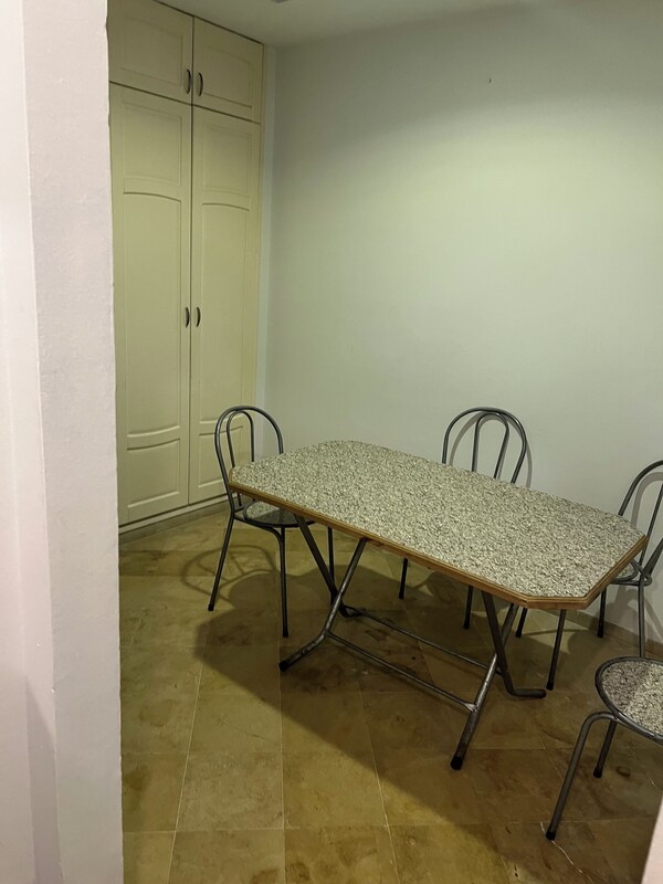 Cozy 2-bedroom Apartment In Welcoming Sfax With Ac - Sfax