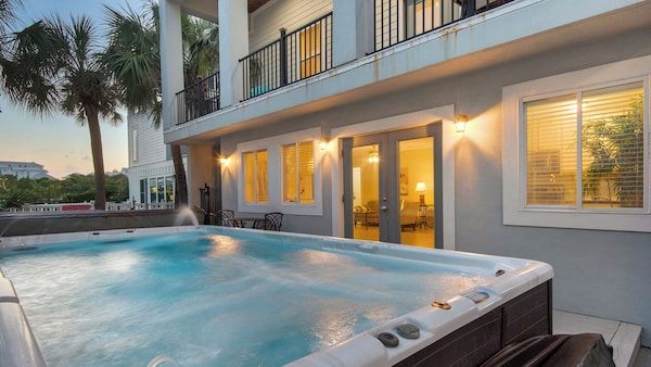 Luxurious Gulf Side Living In Santa Rosa Beach! + Free Dolphin Cruise! - Seaside, FL