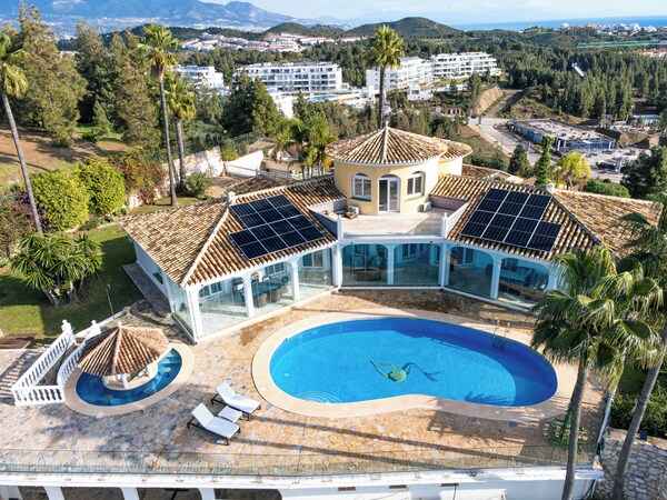 Stunning Ocean Views And Surrounded By Nature, Full Private. - Fuengirola