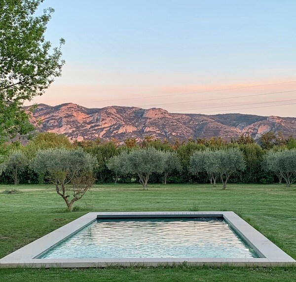 Luberon - Vue Panoramique Et Piscine Chauffée - Orgon
