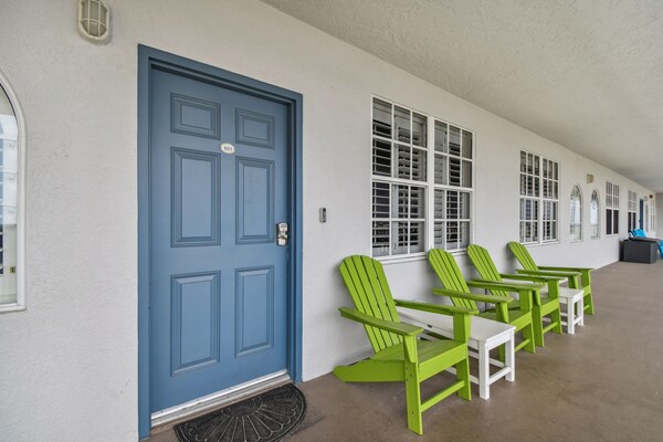 Location! Duo Beachcondo Paradise! Sleeps 14 - Clearwater, FL