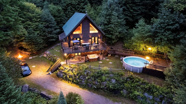 Le Paradis Courchevel - Luxe Chalet With Private Jacuzzi, Pool & Scenic Views - Laurentides