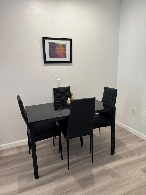 Location Lake Eola View 1 Bedroom Condo - Maitland, FL