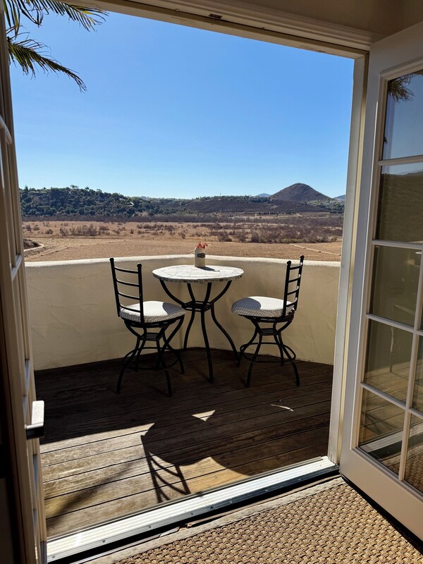 3 Bedroom House W/beautiful Views Near Wild Animal Park And Wine Tasting - San Diego