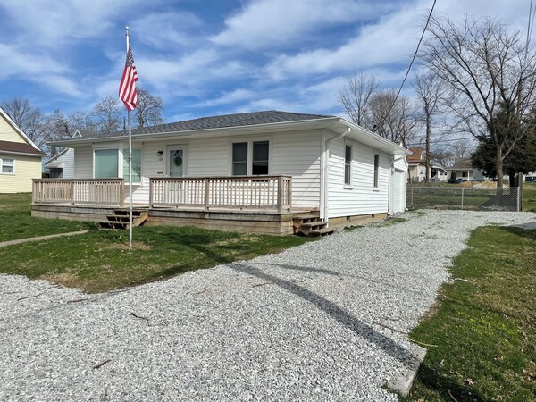 Charming 2-bedroom House With Wifi, Ac In Superb Bedford - Spring Mill State Park, Mitchell