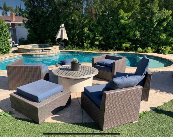 Gorgeous House With Pool , Hot Tub , Ping Pong Table , Foosball , Wifi In La - Los Angeles, CA