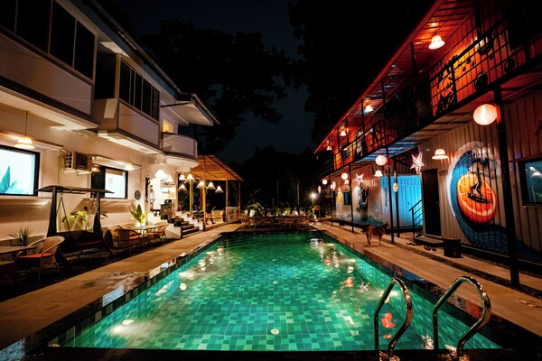 4-bedroom Hotel In Brilliant Goa With Ac, Wifi. Enjoy A Relaxing Stay - Goa