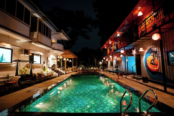 4-bedroom Hotel In Brilliant Goa With Ac, Wifi. Enjoy A Relaxing Stay - Goa