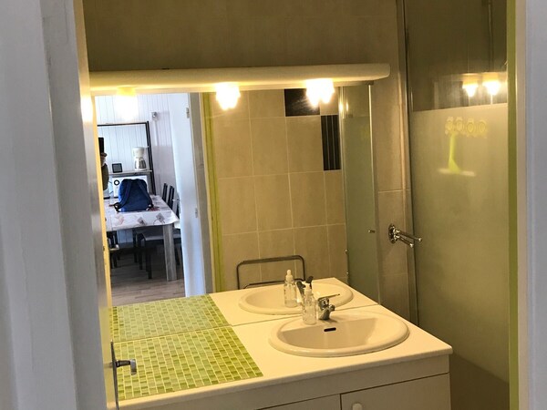 Appartement Au Pied Des Pistes Avec Garage Privé - Lac Chambon