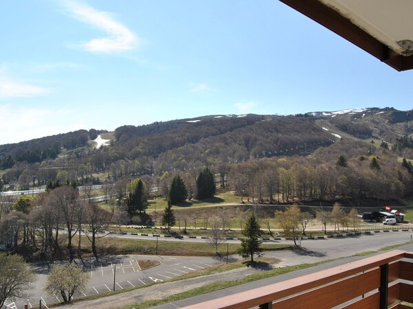 Cozy Studio In Central Super Besse With Garage And South-facing Balcony - Saint-Nectaire