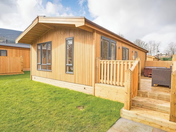Dovestone Luxury Lodges (Sleeps 6) - Pets Welcome In Greenfield -