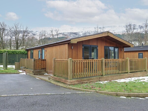 Dovestone Luxury Lodges (Sleeps 4) - Pets Welcome In Greenfield - Oldham