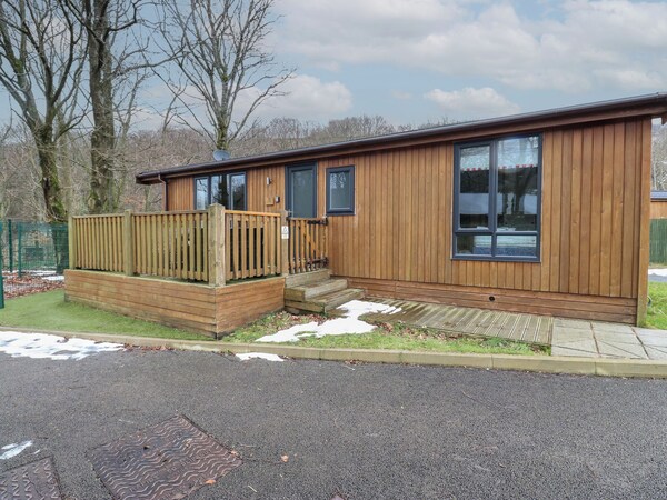 Dovestone Luxury Lodges (Sleeps 4) - Pets Welcome In Greenfield - Oldham