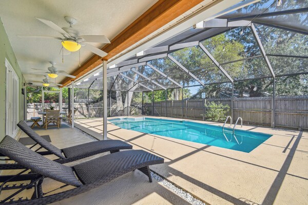 Heated Pool. 3-bedroom House 6.5 Miles To Honeymoon Island - Clearwater, FL