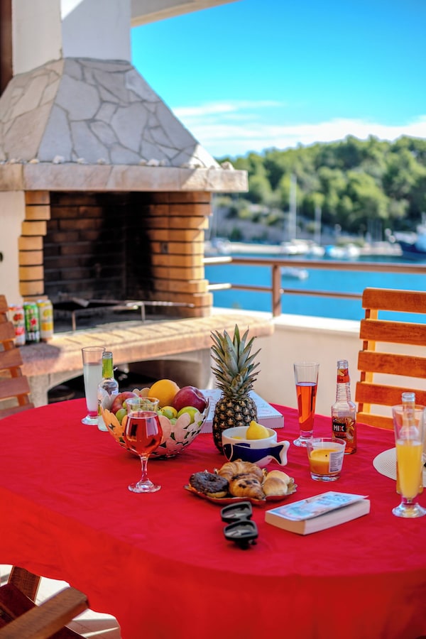 Moenia Penthouse 6 - Milna