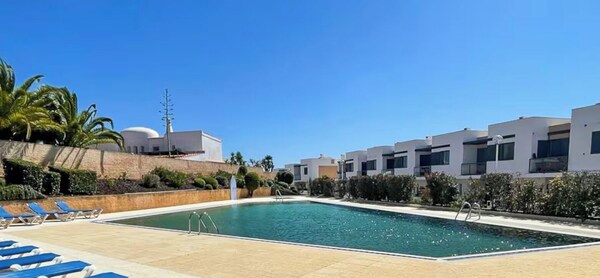 Luxury 3 Bedroom Villa Near Beaches And Albufeira Marina. Stunning Sea Views. - Albufeira